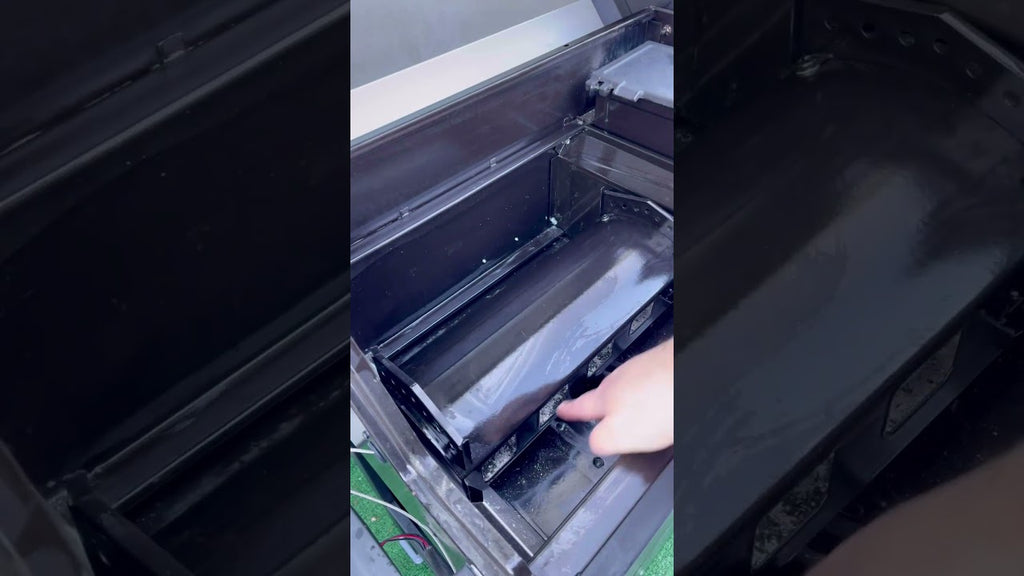 AutoIgnite™ Series 545 Digital Charcoal Grill and Smoker - Masterbuilt